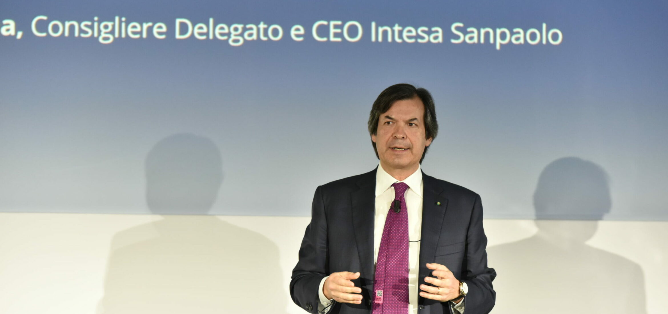 Meloni, Messina (Intesa Sanpaolo) e le bombe di carta sul reddito di ...