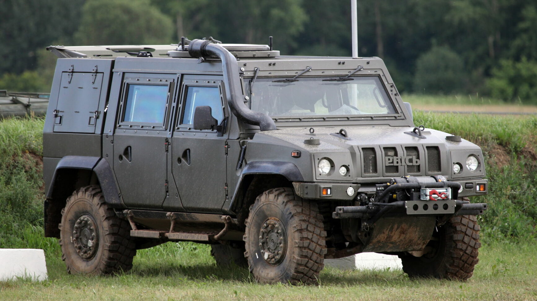 Ucraina, tra i blindati dell'esercito russo anche gli italiani Iveco ...