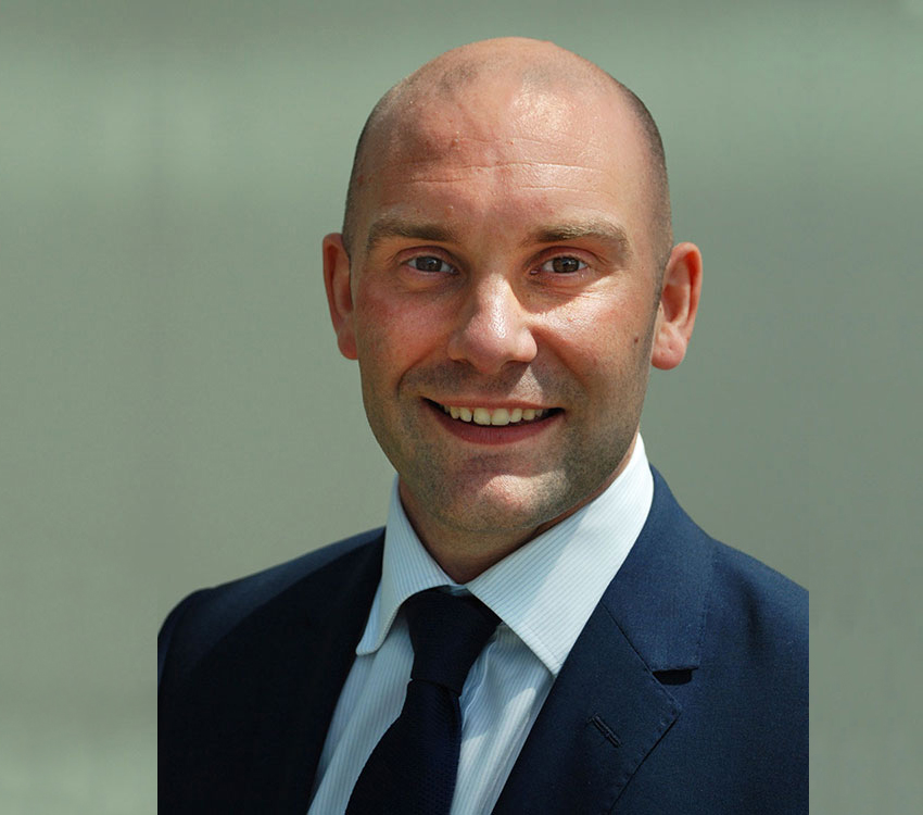 Steven Smith, Autore a Startmag