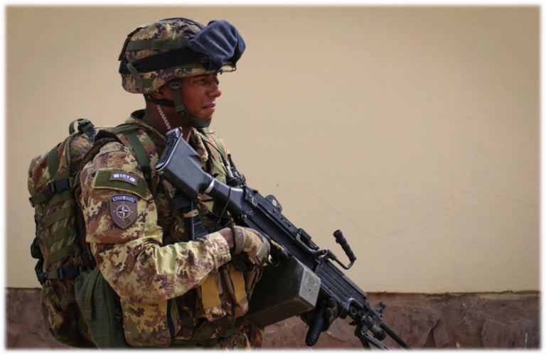 Mitragliatrici Minimi della belga Fn Herstal per Esercito e Marina ...