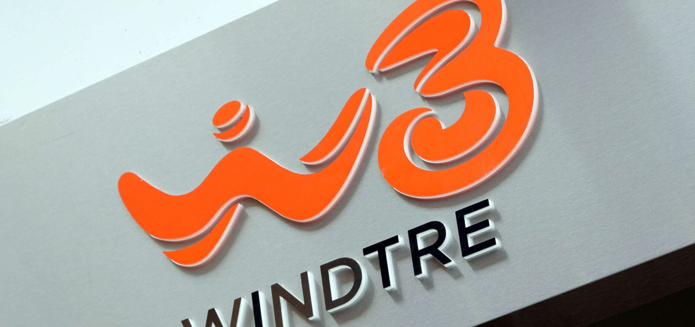 Wind Tre cede la rete al fondo svedese Eqt, tutti i dettagli - Startmag